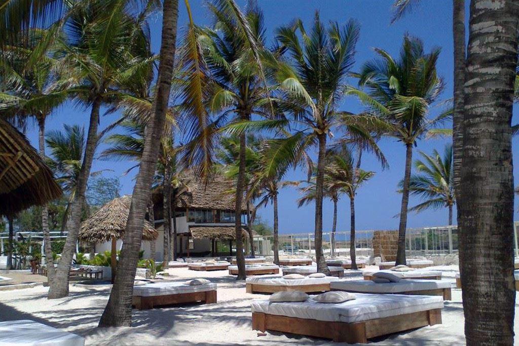 Barracuda Inn Resort | Reserve Your Hotel, Self-Catering, or Bed and ...