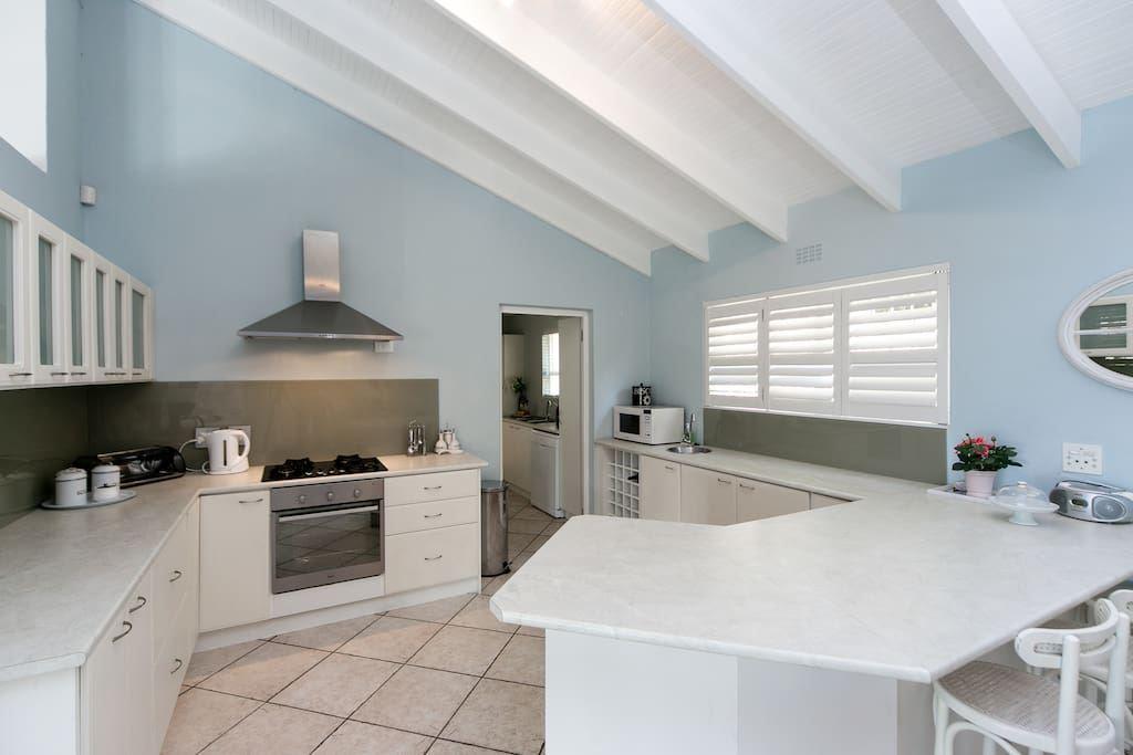 Dolphin Cottage | Book Your Dream Self-Catering or Bed and Breakfast Now!