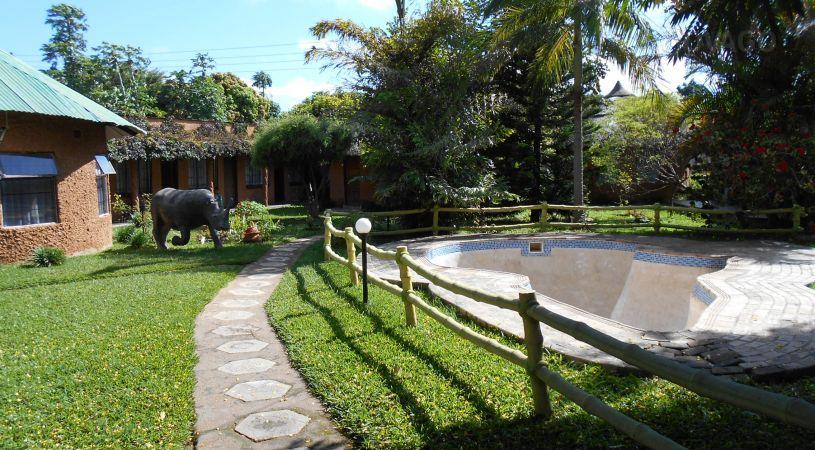 Reed Mat Lodge | Get the Best Accommodation Deal - Book Self-Catering ...