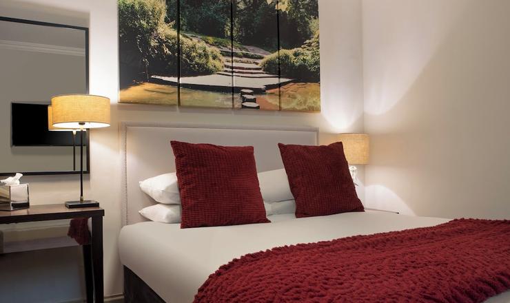 Travelstart | Mercure Box Hill Burford Bridge Hotel